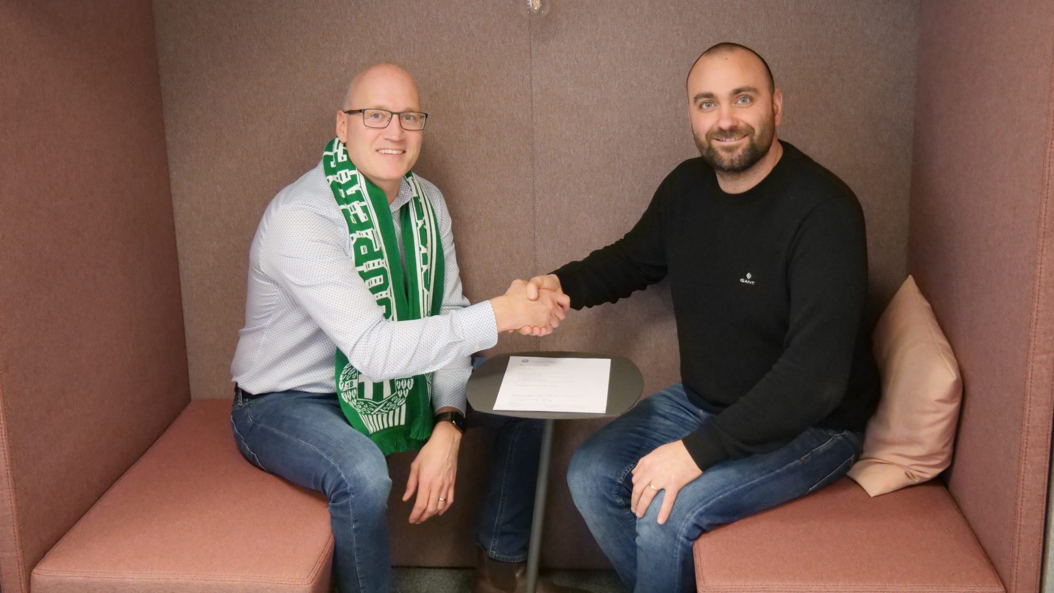 Kinnarps ny guldpartner till VSK Fotboll - VSK Fotboll