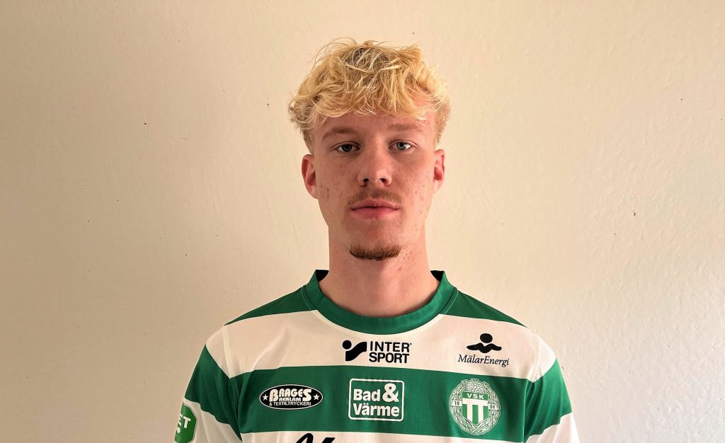 Klart – Liam Larsson skriver på A-lagskontrakt: ”Det är jättekul” - VSK ...